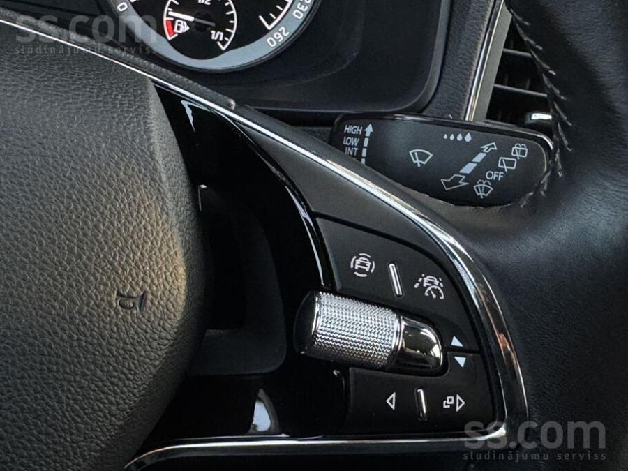 Brown Skoda Karoq 2021 in Valmiera, with an engine capacity of 2.00 L and mileage of 156 thousand km for 17500 €, photo 12 on AUTOMOTO.COM.LV