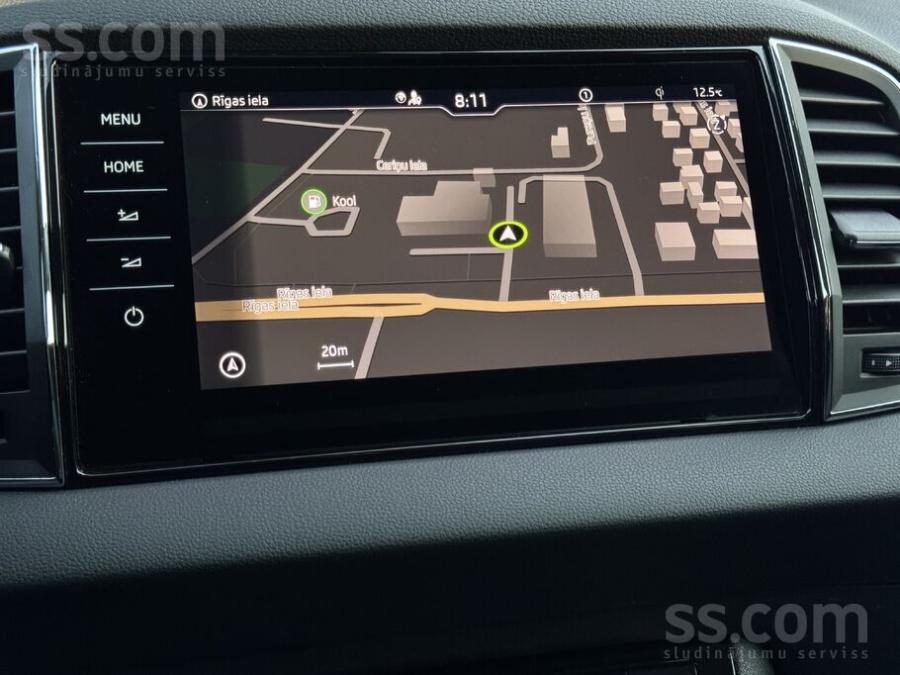 Brown Skoda Karoq 2021 in Valmiera, with an engine capacity of 2.00 L and mileage of 156 thousand km for 17500 €, photo 17 on AUTOMOTO.COM.LV