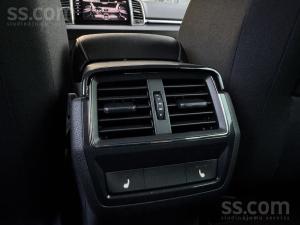 Brown Skoda Karoq 2021 in Valmiera, with an engine capacity of 2.00 L and mileage of 156 thousand km for 17500 €, photo 23 on AUTOMOTO.COM.LV