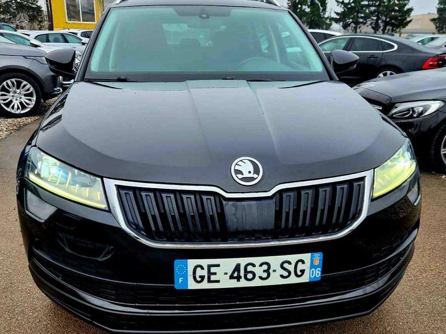 Brown Skoda Karoq 2022 in Taurage, with an engine capacity of 1.50 L and mileage of 156 thousand km for 14400 €, photo 2 on AUTOMOTO.COM.LV