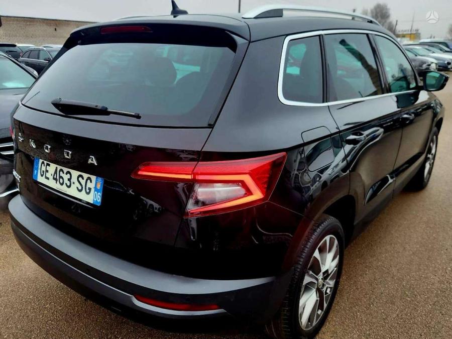 Brown Skoda Karoq 2022 in Taurage, with an engine capacity of 1.50 L and mileage of 156 thousand km for 14400 €, photo 6 on AUTOMOTO.COM.LV