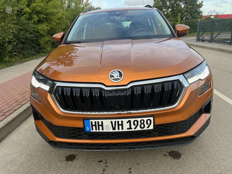 Brūns Skoda Karoq 2026 Telšiai, ar dzinēja tilpumu 1.97 L un nobraukumu 6 tūkst. km par 25500 €, foto 1 vietnē AUTOMOTO.COM.LV