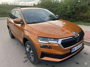 Brūns Skoda Karoq 2026 Telšiai, ar dzinēja tilpumu 1.97 L un nobraukumu 6 tūkst. km par 25500 €, foto 3 vietnē AUTOMOTO.COM.LV