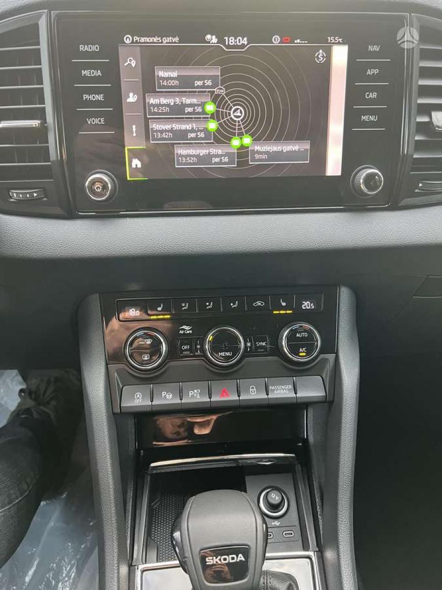 Brūns Skoda Karoq 2026 Telšiai, ar dzinēja tilpumu 1.97 L un nobraukumu 6 tūkst. km par 25500 €, foto 20 vietnē AUTOMOTO.COM.LV