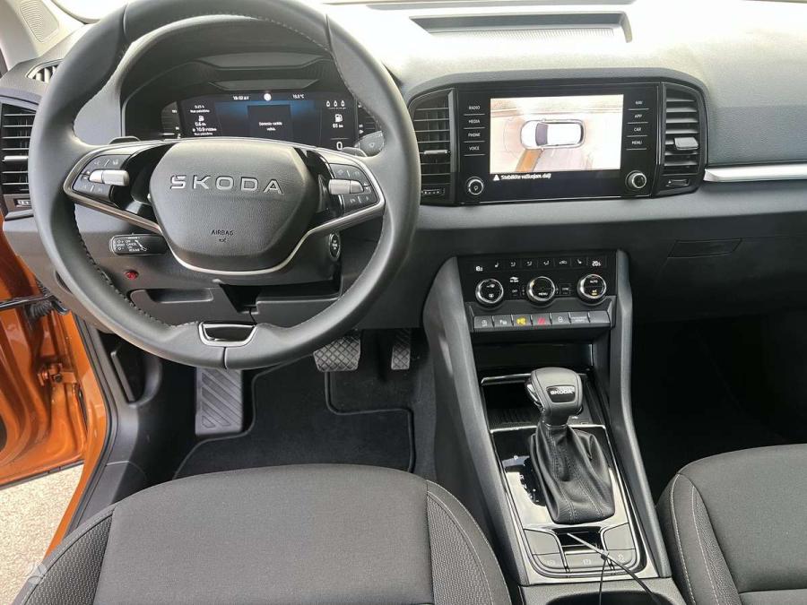 Brūns Skoda Karoq 2026 Telšiai, ar dzinēja tilpumu 1.97 L un nobraukumu 6 tūkst. km par 25500 €, foto 21 vietnē AUTOMOTO.COM.LV