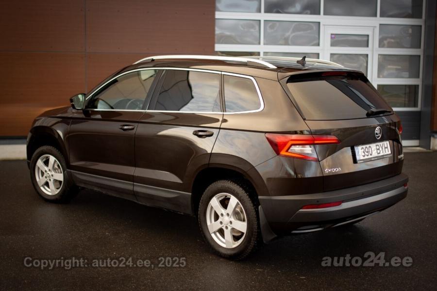 Brown Skoda Karoq 2018 in Parnu, with an engine capacity of 1.50 L and mileage of 105 thousand km for 17899 €, photo 3 on AUTOMOTO.COM.LV