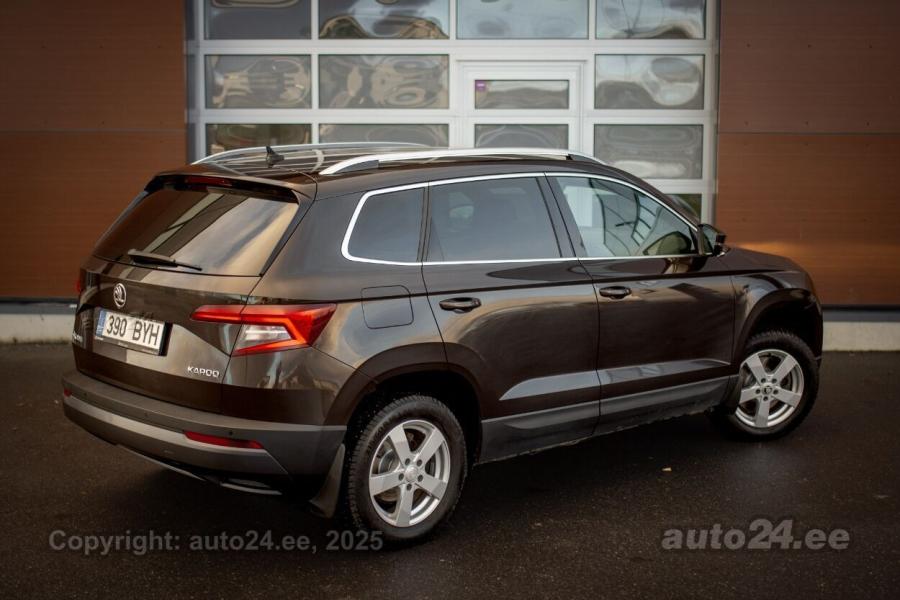 Brown Skoda Karoq 2018 in Parnu, with an engine capacity of 1.50 L and mileage of 105 thousand km for 17899 €, photo 5 on AUTOMOTO.COM.LV