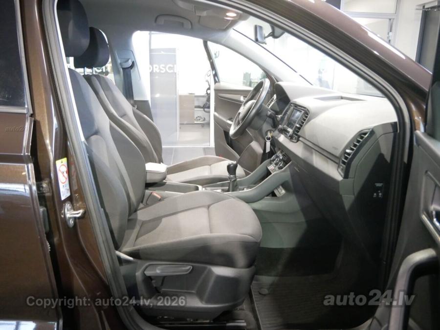 Brown Skoda Karoq 2019 in Tallinn, with an engine capacity of 1.00 L and mileage of 88 thousand km for 12500 €, photo 9 on AUTOMOTO.COM.LV