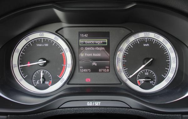 Skoda Karoq 2022 in Vilnius, with an engine capacity of 1.50 L and mileage of 125 thousand km for 17950 €, photo 5 on AUTOMOTO.COM.LV