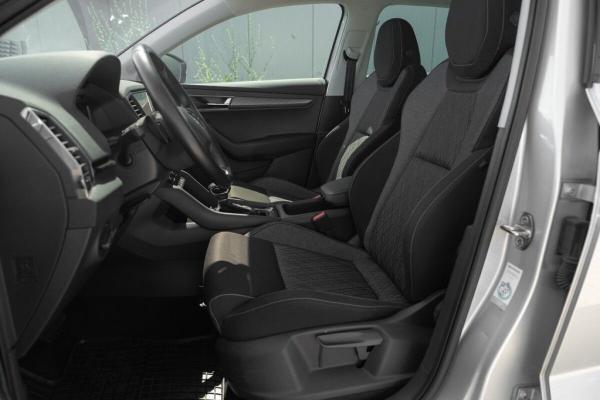 Skoda Karoq 2022 in Vilnius, with an engine capacity of 2.00 L and mileage of 115 thousand km for 21850 €, photo 8 on AUTOMOTO.COM.LV
