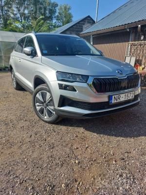 Skoda Karoq 2023 in Riga, with an engine capacity of 1.50 L and mileage of 13 thousand km for 28200 €, photo 1 on AUTOMOTO.COM.LV