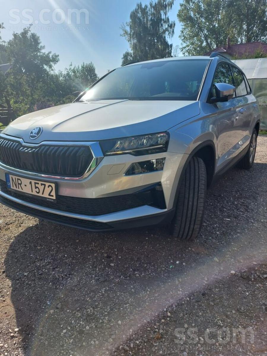 Skoda Karoq 2023 in Riga, with an engine capacity of 1.50 L and mileage of 13 thousand km for 28200 €, photo 2 on AUTOMOTO.COM.LV