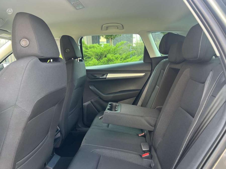 Skoda Karoq 2023 in Kaunas, with an engine capacity of 1.97 L and mileage of 196 thousand km for 16700 €, photo 18 on AUTOMOTO.COM.LV