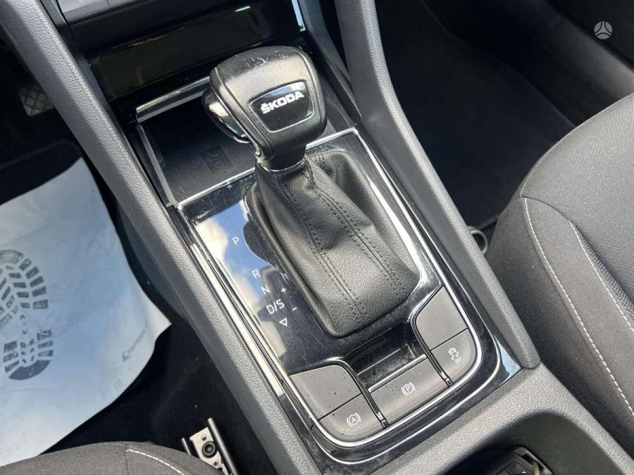 Skoda Karoq 2023 in Kaunas, with an engine capacity of 1.97 L and mileage of 196 thousand km for 16700 €, photo 19 on AUTOMOTO.COM.LV