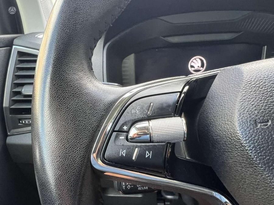 Skoda Karoq 2023 in Kaunas, with an engine capacity of 1.97 L and mileage of 196 thousand km for 16700 €, photo 27 on AUTOMOTO.COM.LV