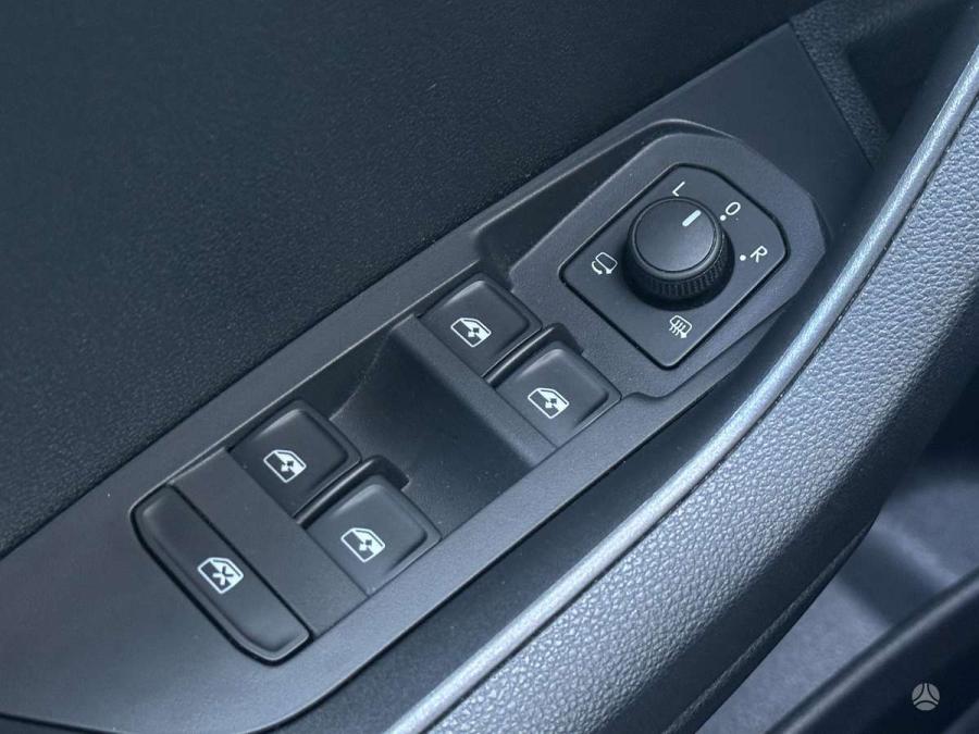 Skoda Karoq 2024 Kauņa, ar dzinēja tilpumu 1.50 L un nobraukumu 88 tūkst. km par 27271 €, foto 27 vietnē AUTOMOTO.COM.LV