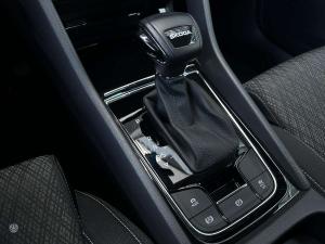 Skoda Karoq 2024 Kauņa, ar dzinēja tilpumu 1.50 L un nobraukumu 88 tūkst. km par 27271 €, foto 33 vietnē AUTOMOTO.COM.LV