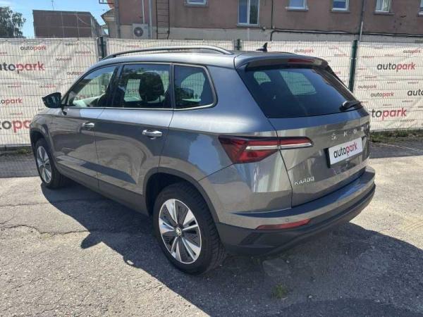 Skoda Karoq 2024 in Klaipeda, with an engine capacity of 1.50 L and mileage of 35 thousand km for 22200 €, photo 4 on AUTOMOTO.COM.LV