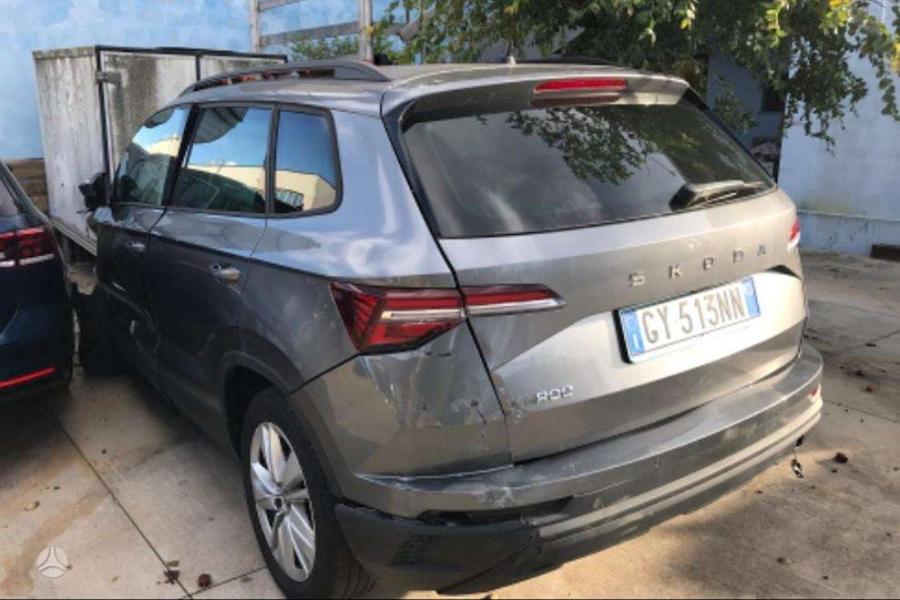 Skoda Karoq 2025 Kauņa, ar dzinēja tilpumu 1.97 L un nobraukumu 11 tūkst. km par 14500 €, foto 3 vietnē AUTOMOTO.COM.LV