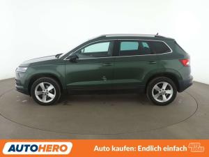 Green Skoda Karoq 2021 in Kaunas, with an engine capacity of 1.50 L and mileage of 49 thousand km for 27087 €, photo 3 on AUTOMOTO.COM.LV