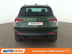 Green Skoda Karoq 2021 in Kaunas, with an engine capacity of 1.50 L and mileage of 49 thousand km for 27087 €, photo 5 on AUTOMOTO.COM.LV