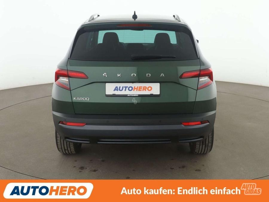 Green Skoda Karoq 2021 in Kaunas, with an engine capacity of 1.50 L and mileage of 49 thousand km for 27087 €, photo 5 on AUTOMOTO.COM.LV