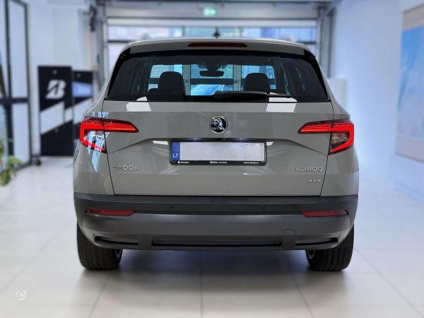 Grey Skoda Karoq 2017 in Kaunas, with an engine capacity of 1.97 L and mileage of 185 thousand km for 17500 €, photo 7 on AUTOMOTO.COM.LV