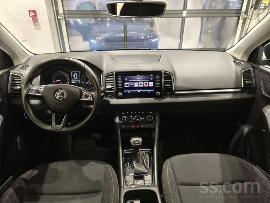 Grey Skoda Karoq 2018 in Riga, with an engine capacity of 1.60 L and mileage of 124 thousand km for 16990 €, photo 7 on AUTOMOTO.COM.LV