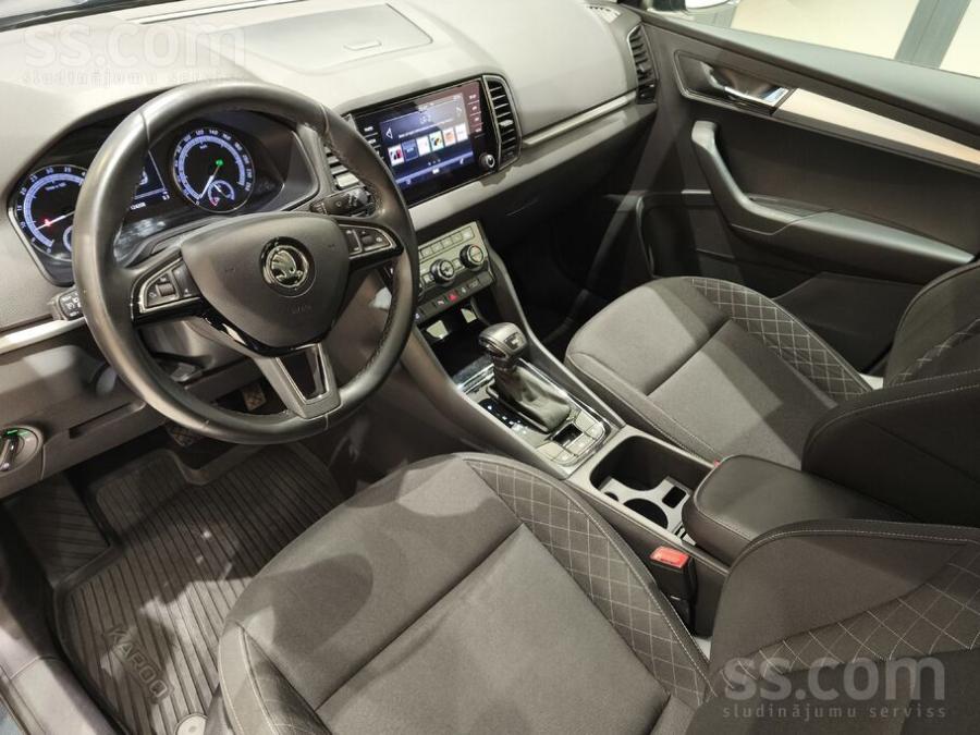 Grey Skoda Karoq 2018 in Riga, with an engine capacity of 1.60 L and mileage of 124 thousand km for 16990 €, photo 8 on AUTOMOTO.COM.LV
