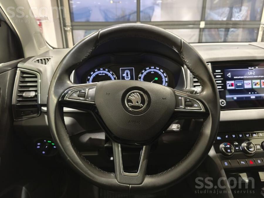 Grey Skoda Karoq 2018 in Riga, with an engine capacity of 1.60 L and mileage of 124 thousand km for 16990 €, photo 10 on AUTOMOTO.COM.LV