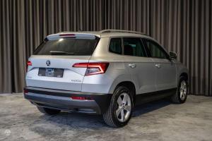 Grey Skoda Karoq 2018 in Marijampole, with an engine capacity of 1.00 L and mileage of 202 thousand km for 11250 €, photo 6 on AUTOMOTO.COM.LV