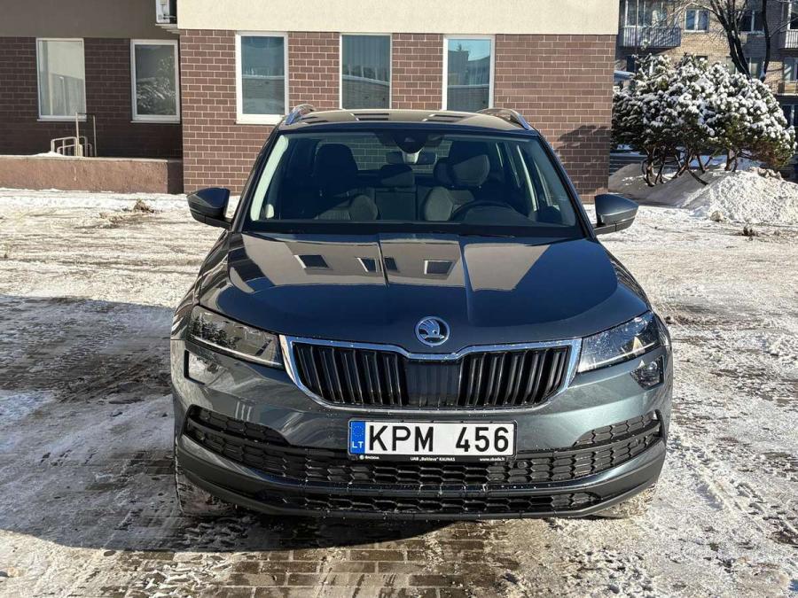 Pelēks Skoda Karoq 2018 Kauņa, ar dzinēja tilpumu 1.60 L un nobraukumu 129 tūkst. km par 15900 €, foto 3 vietnē AUTOMOTO.COM.LV