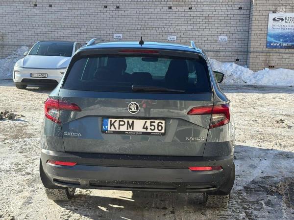 Pelēks Skoda Karoq 2018 Kauņa, ar dzinēja tilpumu 1.60 L un nobraukumu 129 tūkst. km par 15900 €, foto 4 vietnē AUTOMOTO.COM.LV