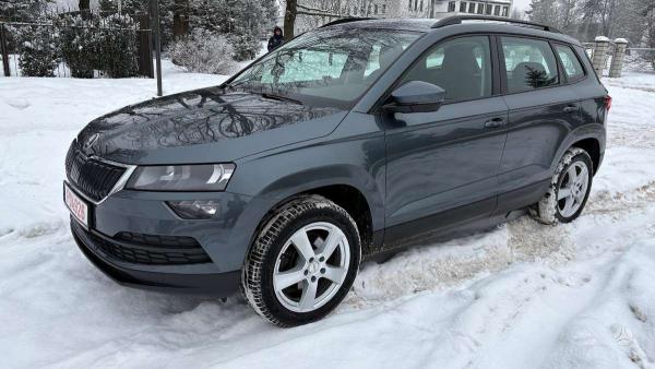 Pelēks Skoda Karoq 2018 Kauņa, ar dzinēja tilpumu 1.50 L un nobraukumu 152 tūkst. km par 16800 €, foto 2 vietnē AUTOMOTO.COM.LV