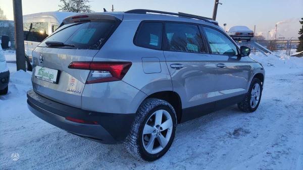 Grey Skoda Karoq 2018 in Klaipeda, with an engine capacity of 1.50 L and mileage of 89 thousand km for 15950 €, photo 5 on AUTOMOTO.COM.LV