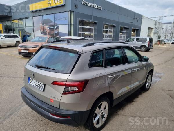 Pelēks Skoda Karoq 2018 Rīga, ar dzinēja tilpumu 1.50 L un nobraukumu 150 tūkst. km par 14500 €, foto 2 vietnē AUTOMOTO.COM.LV