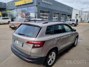 Grey Skoda Karoq 2018 in Riga, with an engine capacity of 1.50 L and mileage of 150 thousand km for 14500 €, photo 3 on AUTOMOTO.COM.LV