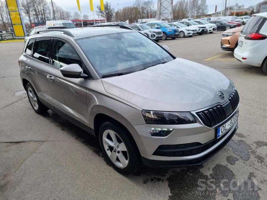 Grey Skoda Karoq 2018 in Riga, with an engine capacity of 1.50 L and mileage of 150 thousand km for 14500 €, photo 4 on AUTOMOTO.COM.LV