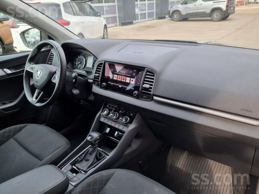 Grey Skoda Karoq 2018 in Riga, with an engine capacity of 1.50 L and mileage of 150 thousand km for 14500 €, photo 8 on AUTOMOTO.COM.LV
