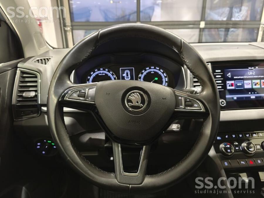 Pelēks Skoda Karoq 2018 Rīga, ar dzinēja tilpumu 1.60 L un nobraukumu 124 tūkst. km par 15290 €, foto 11 vietnē AUTOMOTO.COM.LV