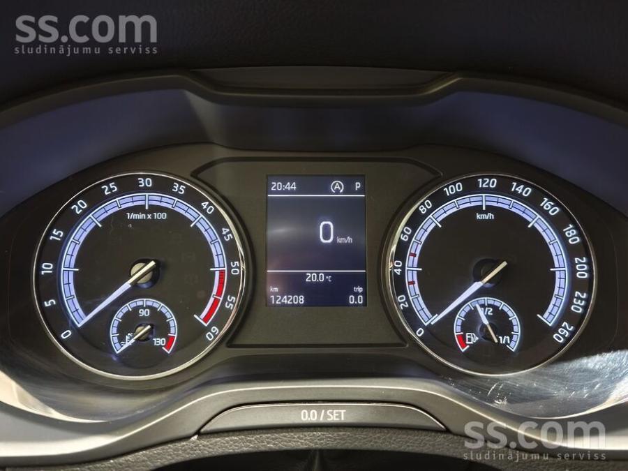 Pelēks Skoda Karoq 2018 Rīga, ar dzinēja tilpumu 1.60 L un nobraukumu 124 tūkst. km par 15290 €, foto 12 vietnē AUTOMOTO.COM.LV