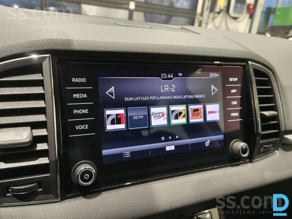 Grey Skoda Karoq 2018 in Riga, with an engine capacity of 1.60 L and mileage of 124 thousand km for 16690 €, photo 7 on AUTOMOTO.COM.LV