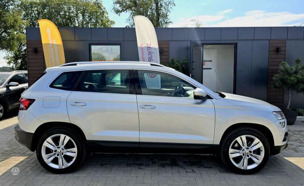 Grey Skoda Karoq 2018 in Taurage, with an engine capacity of 1.60 L and mileage of 121 thousand km for 14700 €, photo 6 on AUTOMOTO.COM.LV