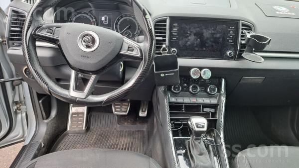 Grey Skoda Karoq 2018 in Riga, with an engine capacity of 1.00 L and mileage of 134 thousand km for 11000 €, photo 5 on AUTOMOTO.COM.LV