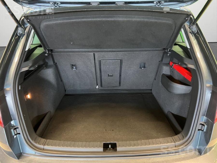 Pelēks Skoda Karoq 2018 Rīga, ar dzinēja tilpumu 2.00 L un nobraukumu 178 tūkst. km par 16490 €, foto 18 vietnē AUTOMOTO.COM.LV
