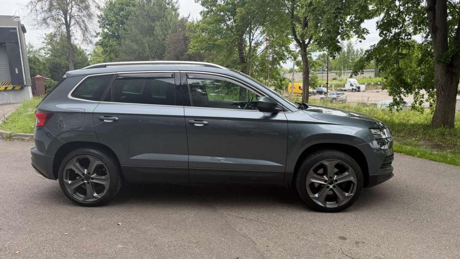 Pelēks Skoda Karoq 2018 Alīta, ar dzinēja tilpumu 1.60 L un nobraukumu 233 tūkst. km par 12600 €, foto 8 vietnē AUTOMOTO.COM.LV