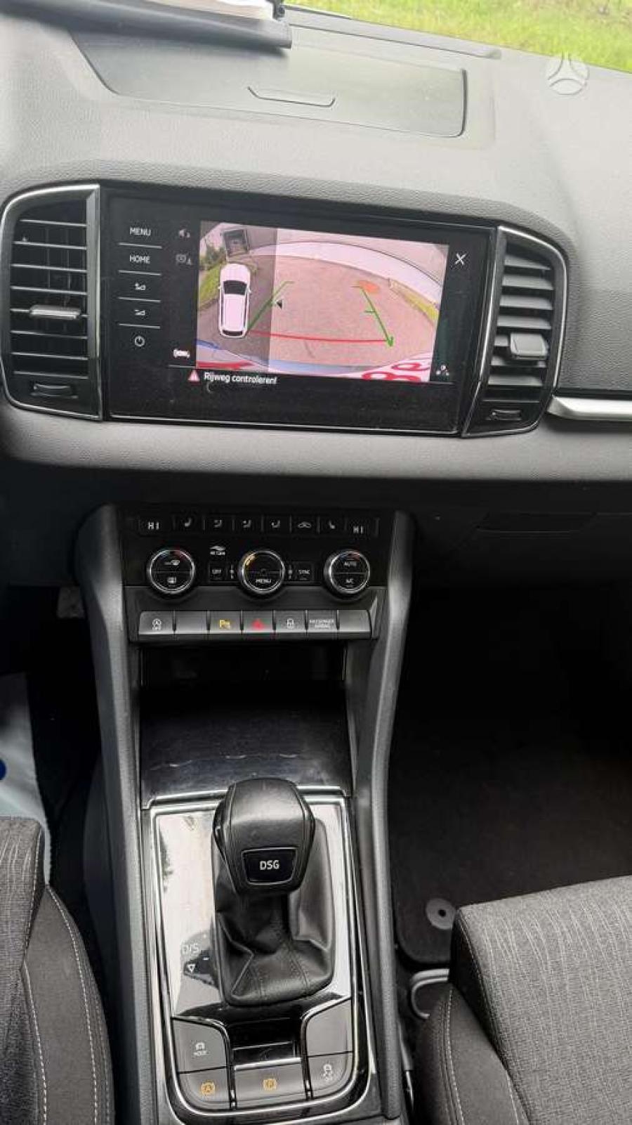Pelēks Skoda Karoq 2018 Alīta, ar dzinēja tilpumu 1.60 L un nobraukumu 233 tūkst. km par 12600 €, foto 17 vietnē AUTOMOTO.COM.LV