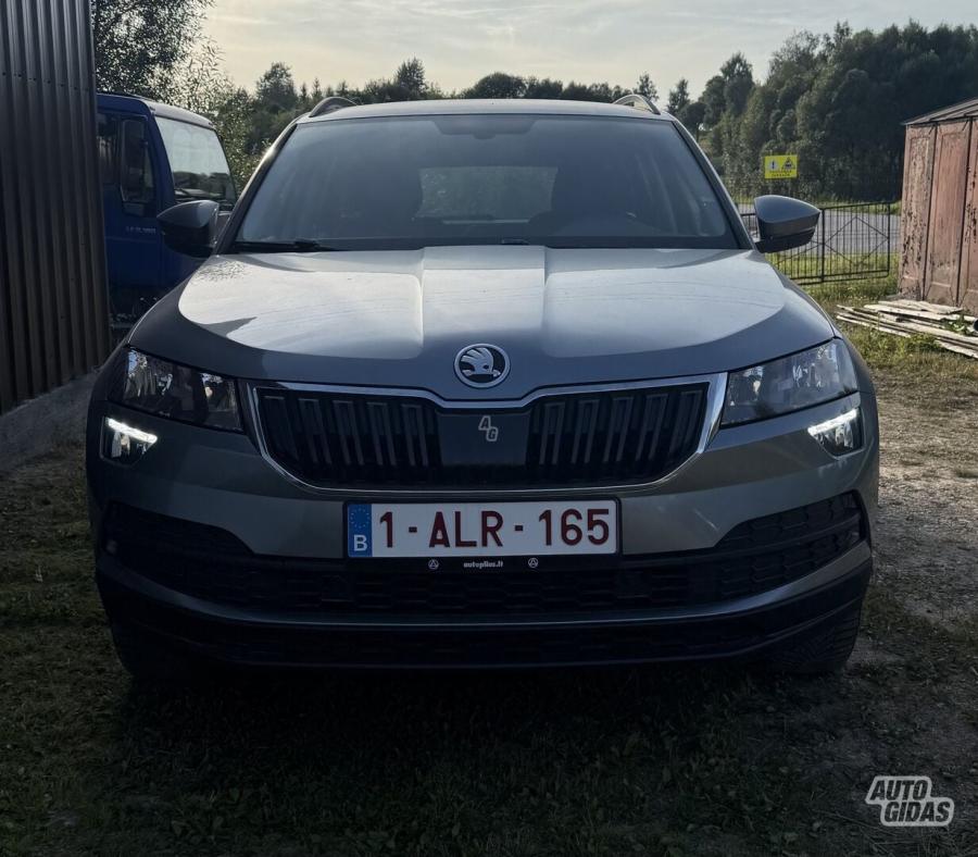 Grey Skoda Karoq 2018 in Vilnius, with an engine capacity of 1.60 L and mileage of 276 thousand km for 12500 €, photo 3 on AUTOMOTO.COM.LV