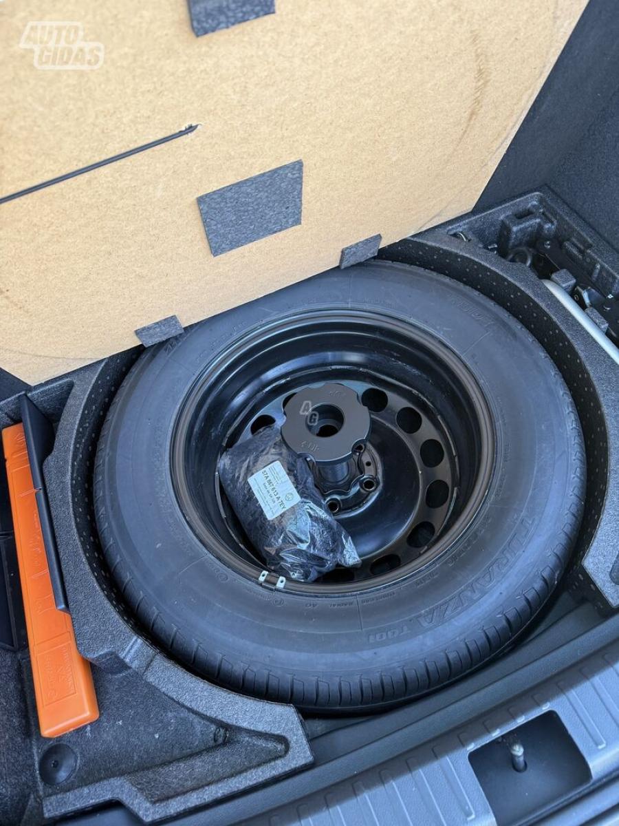 Grey Skoda Karoq 2018 in Vilnius, with an engine capacity of 1.60 L and mileage of 276 thousand km for 12500 €, photo 13 on AUTOMOTO.COM.LV