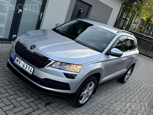 Grey Skoda Karoq 2018 in Riga, with an engine capacity of 1.00 L and mileage of 134 thousand km for 12700 €, photo 7 on AUTOMOTO.COM.LV